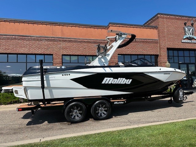 2025 Malibu 23 LSV - Minnesota Inboard Water Sports